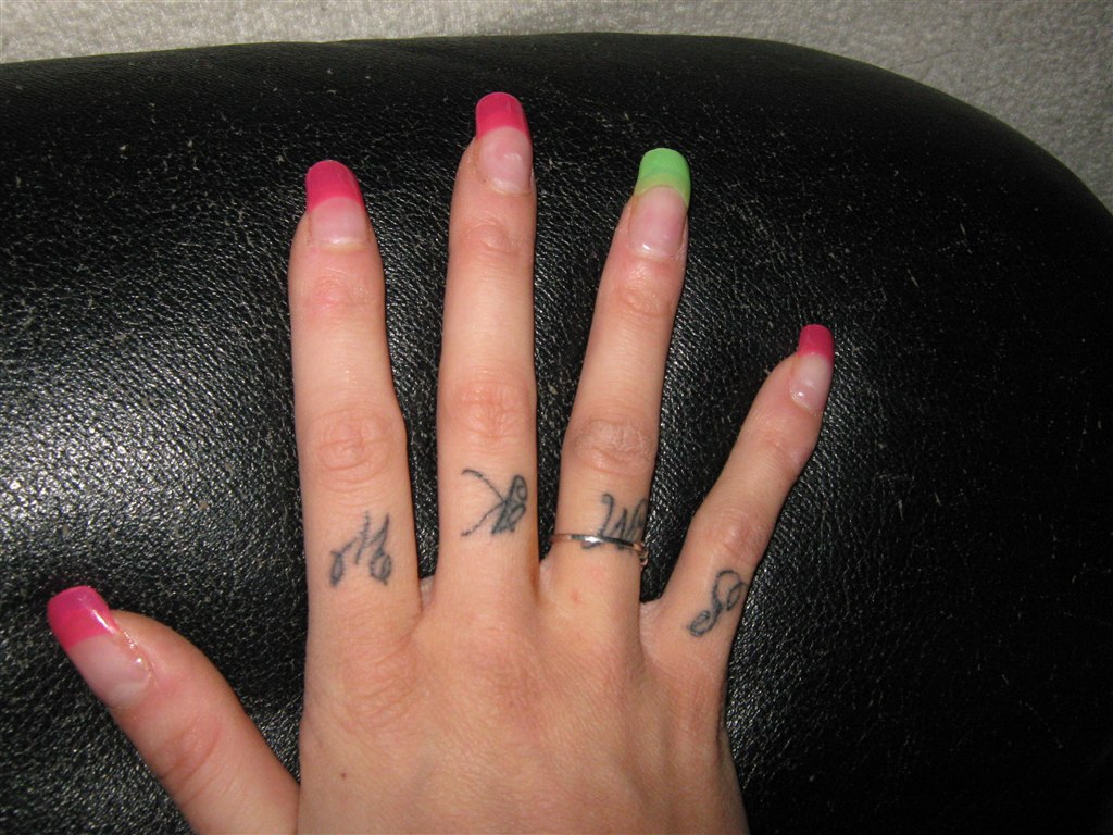 Franske negle. Sorte eller hvide?