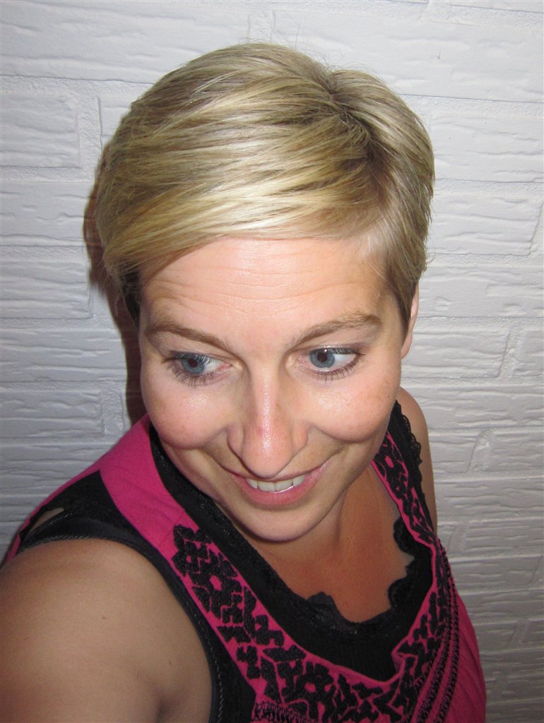 Overvejer super kort hår................ side 8