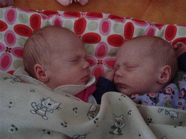 Hjælp har fået juniorseng til baby side 4